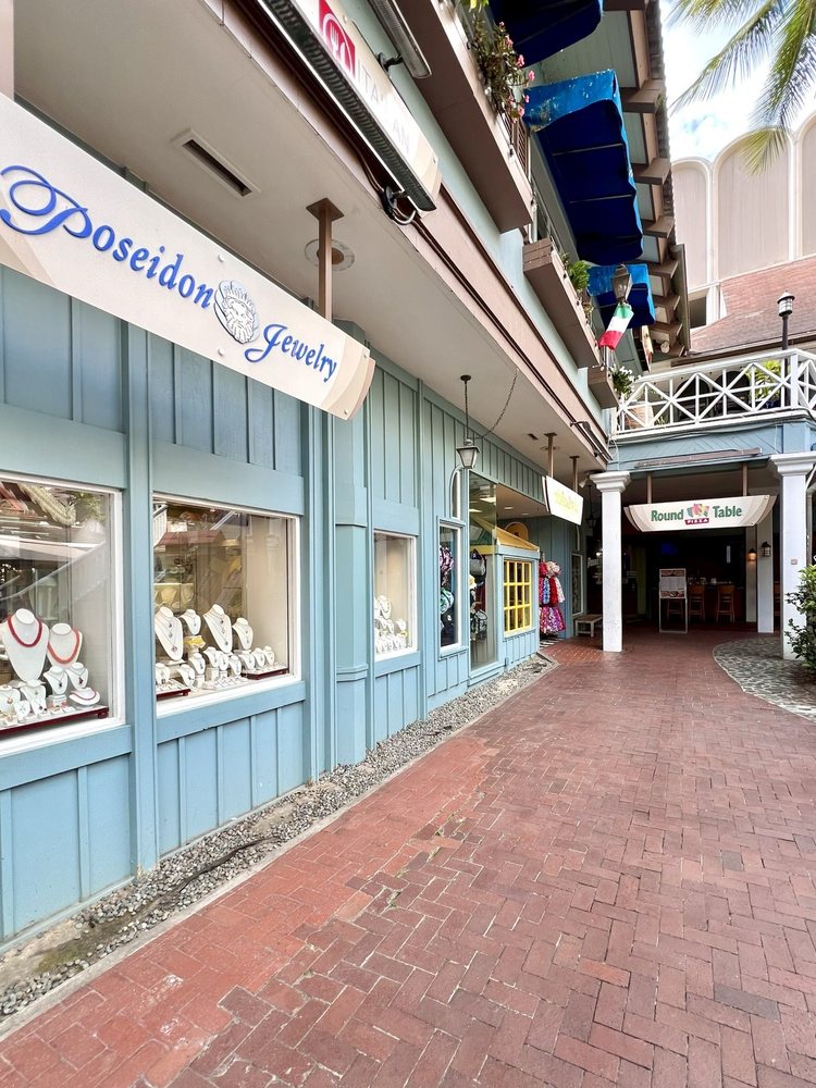 RAINBOW BAZAAR - Updated October 2025 - 18 Photos - 2005 Kalia Rd, Honolulu, Hawaii - Shopping ...