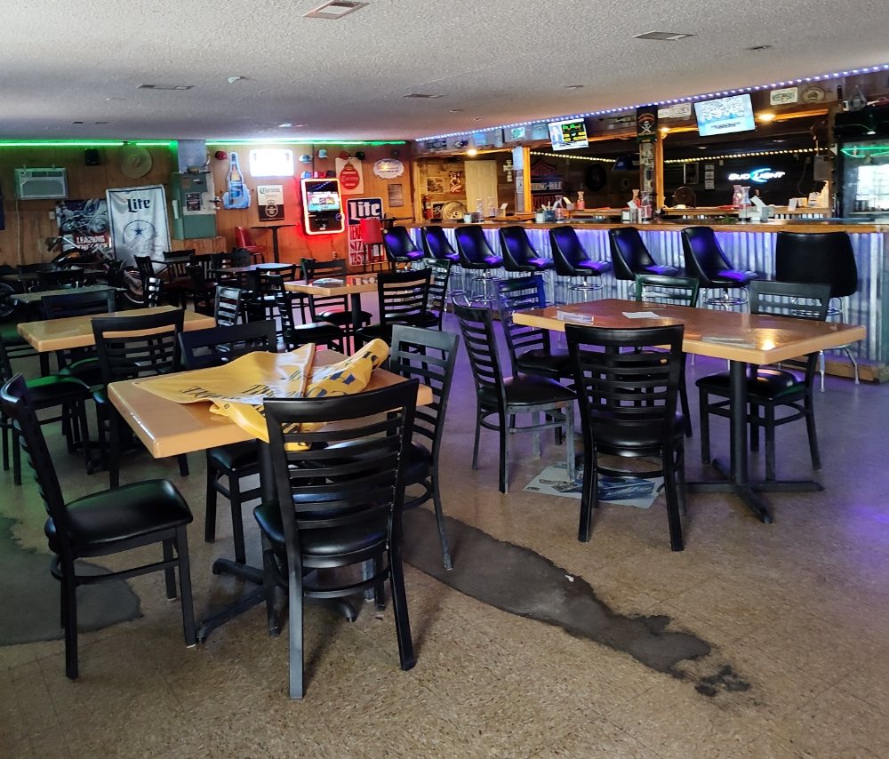 THE WATERING HOLE - Updated January 2026 - 26 Photos - 9091 Fm 9 N ...