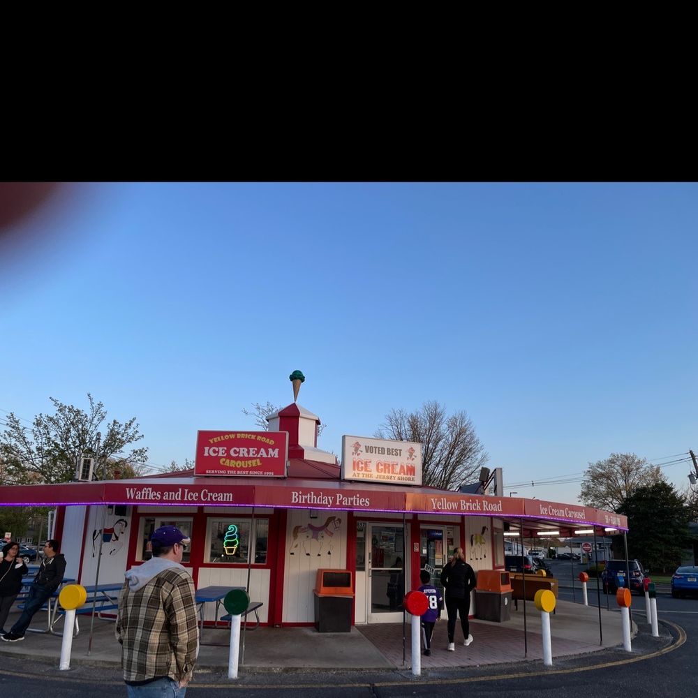 YELLOW BRICK ROAD ICE CREAM CAROUSEL - 27 Photos & 24 Reviews - 1857 ...