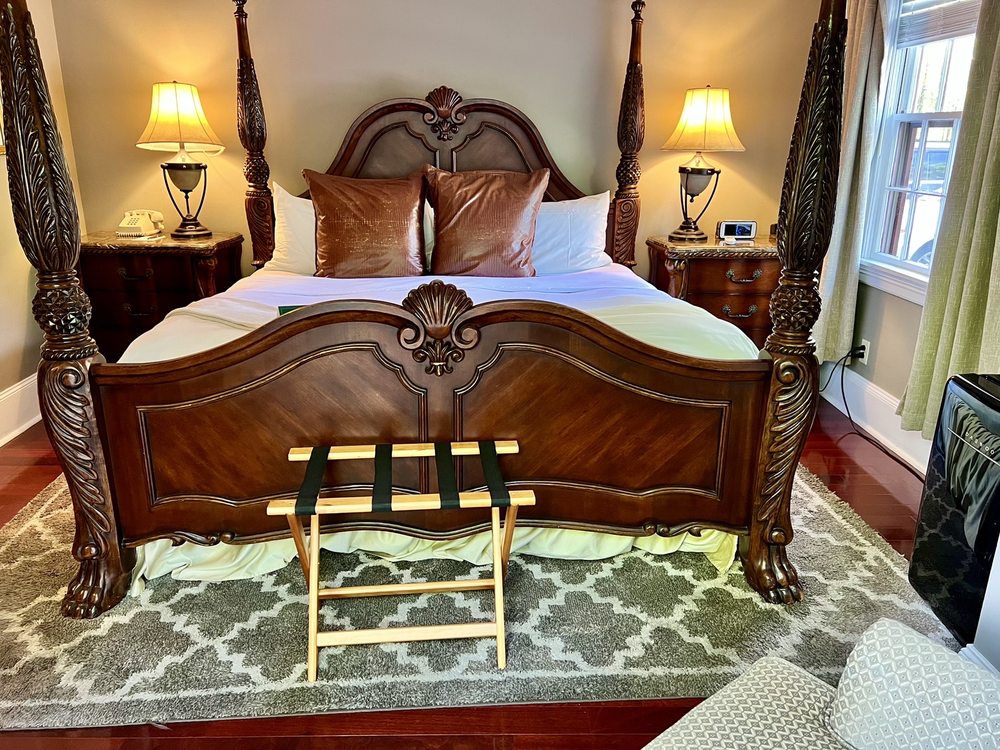 BALANCE ROCK INN - 68 Photos & 38 Reviews - 21 Albert Mdw, Bar Harbor ...