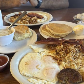 SIMOS DINER - Updated December 2025 - 146 Photos & 136 Reviews - 5004 N ...