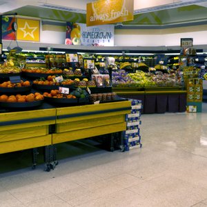 TOPS FRIENDLY MARKETS - Updated December 2025 - 10 Reviews - 1275 ...