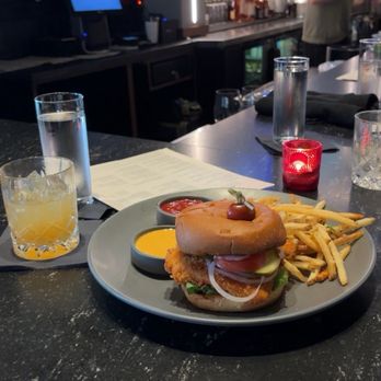 22FIFTEEN KITCHEN & COCKTAILS - Updated July 2025 - 49 Photos & 34 ...