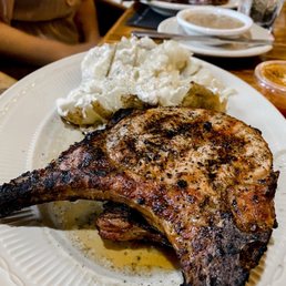 THE BEEF HOUSE RESTAURANT & DINNER THEATRE - Updated May 2024 - 264 ...