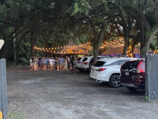 PAWLEYS ISLAND TAVERN - Updated December 2025 - 219 Photos & 332 ...