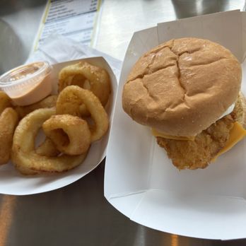 MOTZ’S BURGERS - Updated October 2025 - 151 Photos & 38 Reviews - 27010 ...