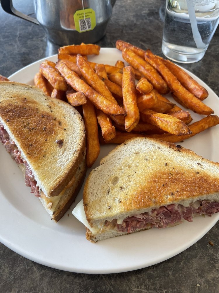 THE LOWRY CAFÉ - 2207 Lowry Ave N, Minneapolis, Minnesota - 64 Photos ...