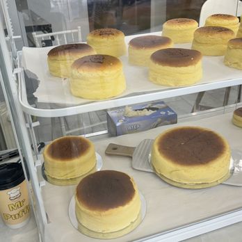 MR PUFFY JAPANESE CHEESECAKE - Updated June 2024 - 34 Photos & 28 ...