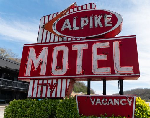 ALPIKE MOTEL - Updated October 2025 - 4963 US Hiwhway 23, Ivel ...