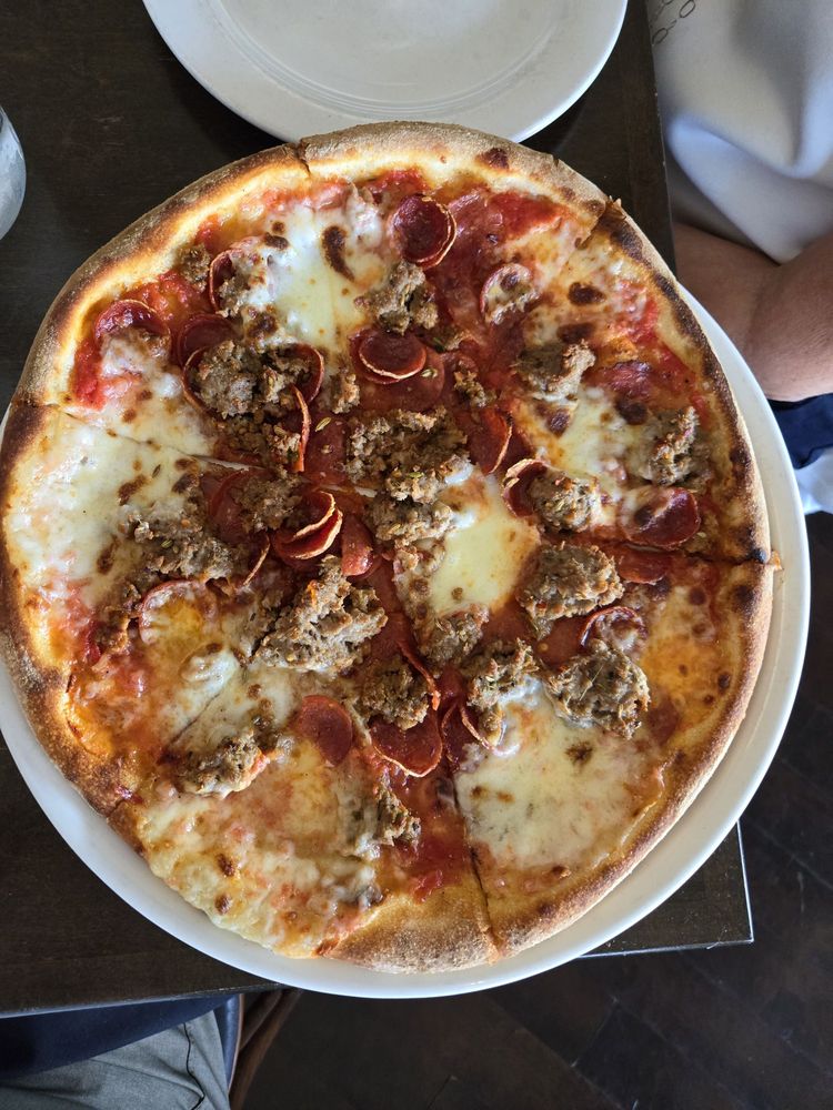 BASE PIZZERIA - Updated October 2025 - 439 Photos & 437 Reviews - 3115 ...