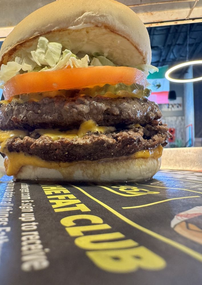 FATBURGER - Updated September 2025 - 21 Photos & 13 Reviews - 2040 ...