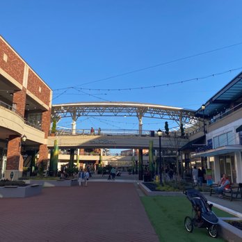 REDMOND TOWN CENTER - Updated January 2026 - 285 Photos & 101 Reviews ...