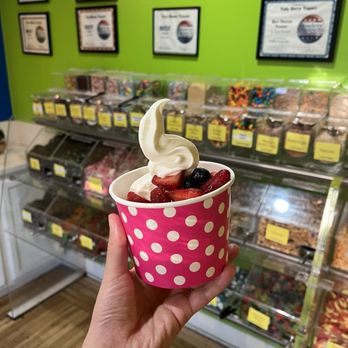 YOLOBERRY YOGURT - Updated October 2025 - 227 Photos & 384 Reviews ...