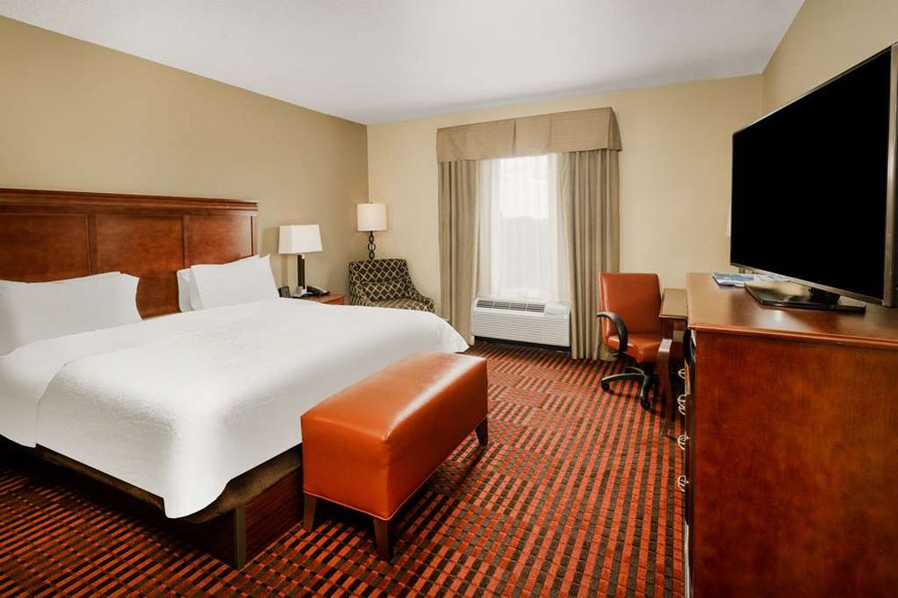 HAMPTON INN COVINGTON - 87 Photos & 25 Reviews - Hotels - 14460 ...