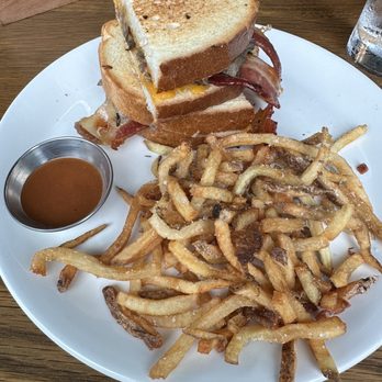 LINEAR RESTAURANT - Updated July 2025 - 508 Photos & 224 Reviews - 1001 ...