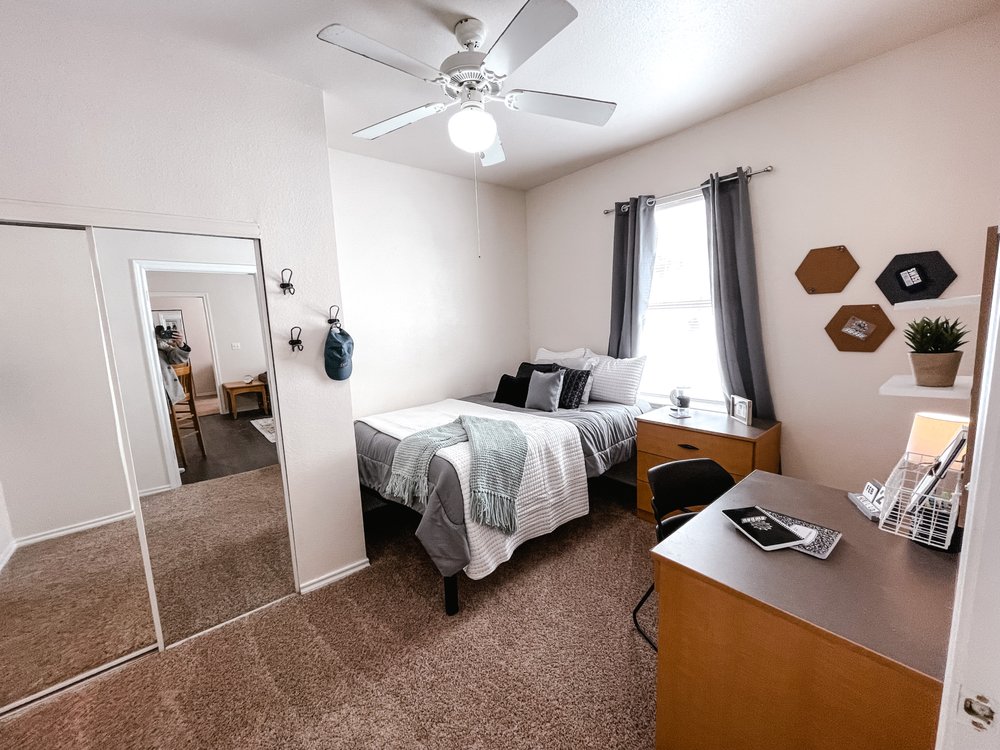 AT THE LODGE - Updated August 2025 - 16 Photos - 601 W Oklahoma Ave ...