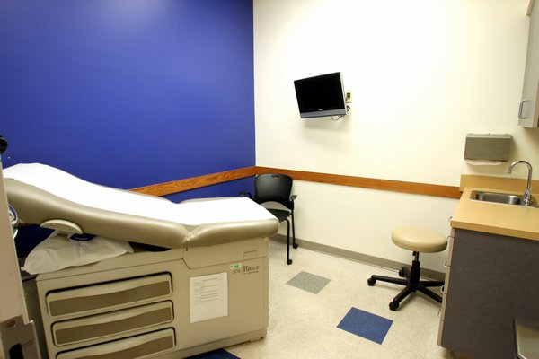 CARESPOT URGENT CARE OF VERO BEACH - Updated December 2025 - 11 Photos ...