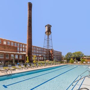 U CENTRE ON COLLEGE - Updated September 2025 - 25 Photos - 386 College ...