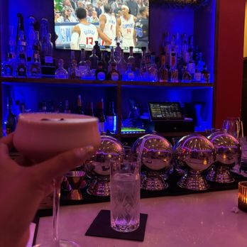 FRIDA MIDTOWN - Updated September 2024 - 524 Photos & 213 Reviews - 214 ...