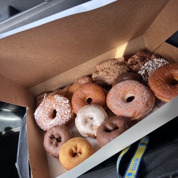 CIRCUS DONUTS - Updated October 2025 - 81 Photos & 53 Reviews - 1500 W ...