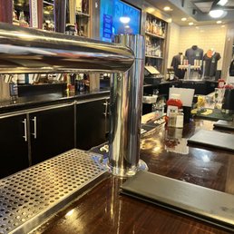 BROADSIDE TAVERN - Updated July 2025 - 95 Photos & 89 Reviews - 99 ...