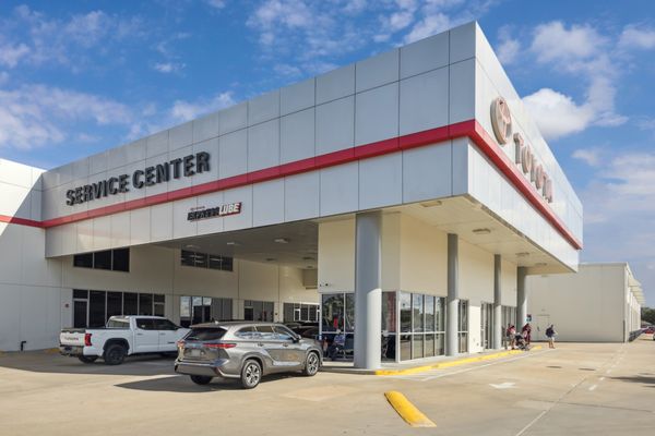 FRED HAAS TOYOTA WORLD - Updated June 2026 - 197 Photos & 485 Reviews ...
