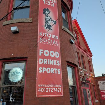 LADDER 133 SPORTS KITCHEN & SOCIAL - Updated December 2025 - 275 Photos ...