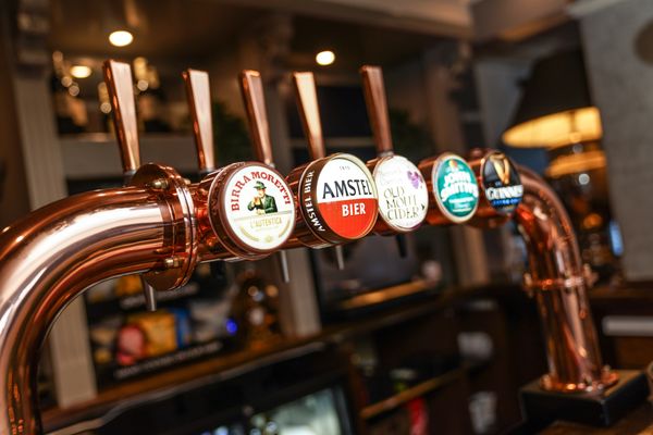 THE GENERAL ELLIOTT - Updated July 2024 - 17 Photos - 51 Lord St, Croft ...