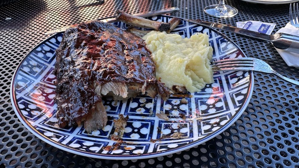 BLUE BIRD INN - Updated October 2025 - 184 Photos & 254 Reviews - 2387 ...