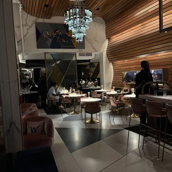 AVANA - Updated December 2025 - 129 Photos & 56 Reviews - 2200 Benjamin ...