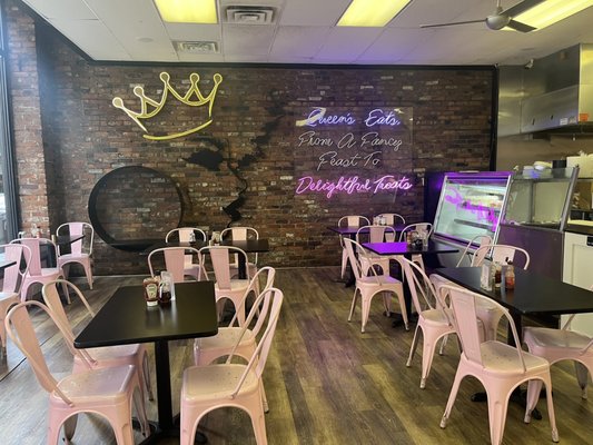 QUEEN’S DELIGHT CAFE - Updated July 2024 - 79 Photos & 63 Reviews - 130 ...