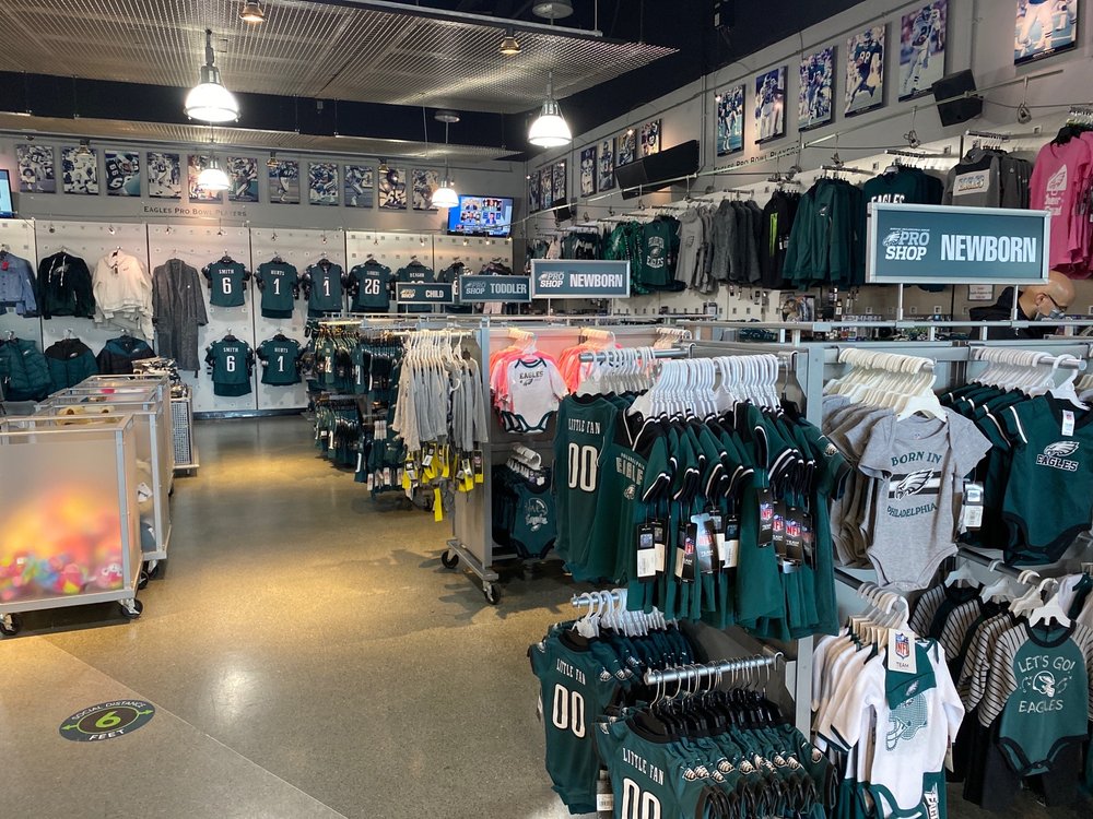 THE PRO SHOP AT LINCOLN FINANCIAL FIELD - One Lincoln Financial Way ...