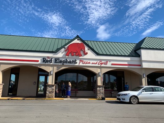 RED ELEPHANT PIZZA & GRILL - Updated December 2025 - 55 Photos & 126 ...