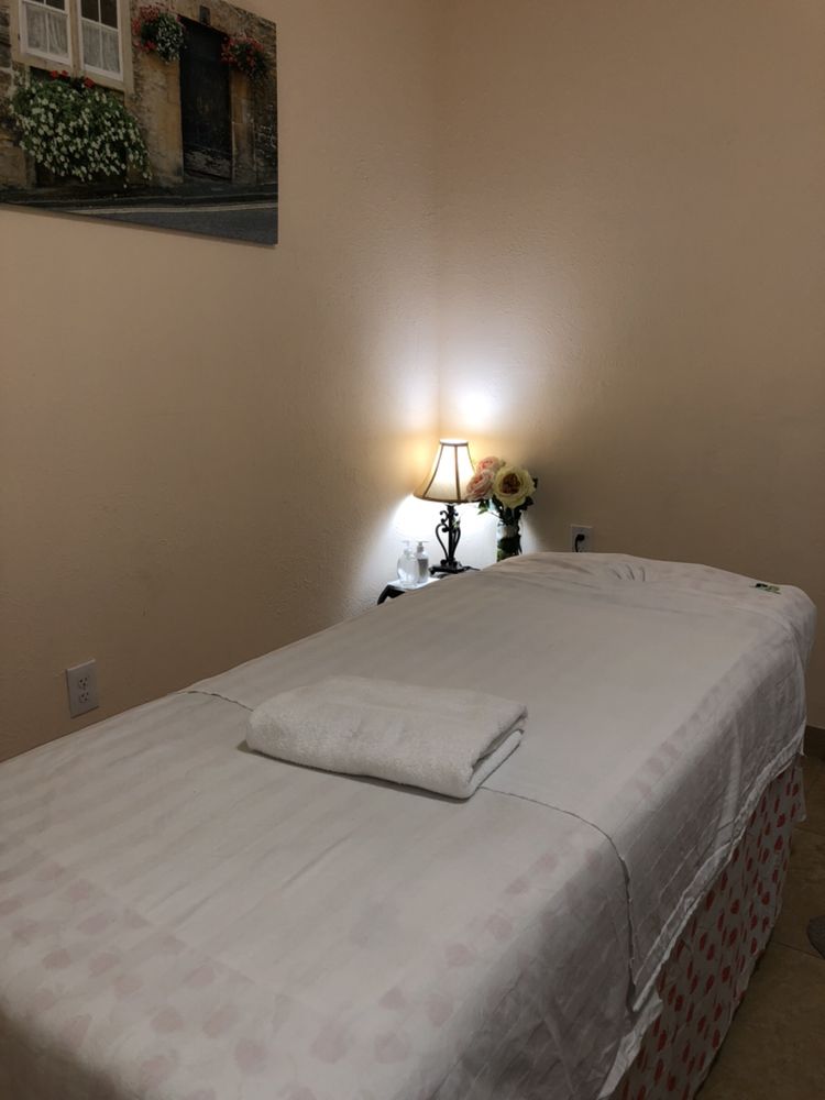 DIDI FOOT SPA - Updated January 2026 - 12 Photos & 19 Reviews - 4116 S Carrier Pkwy, Grand ...
