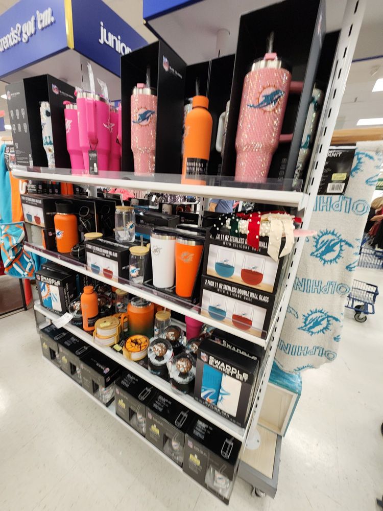 MARSHALLS - Updated July 2025 - 56 Photos & 17 Reviews - 14093 SW 88th ...