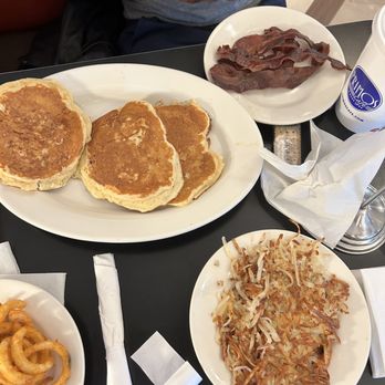 PRIMOS CAFE - Updated May 2024 - 84 Photos & 125 Reviews - 2323 ...