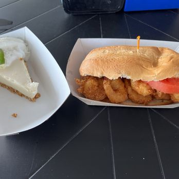 THE TWISTED PROP BAR & GRILLE - Updated March 2025 - 93 Photos & 74 ...