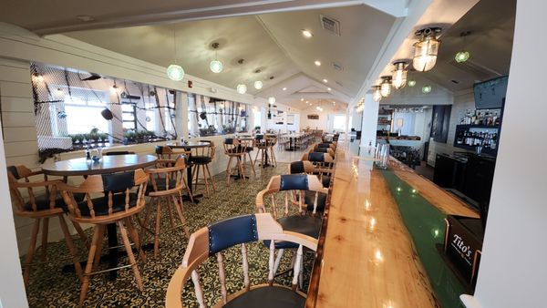 BAROMETER WATERFRONT GRILL - Updated December 2025 - 91 Photos & 42 ...