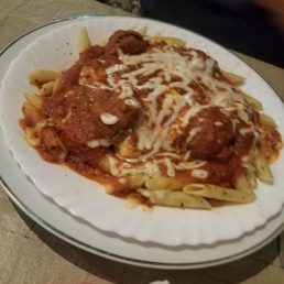 FANELLOS - Updated October 2025 - 58 Photos & 63 Reviews - 112 N Center ...