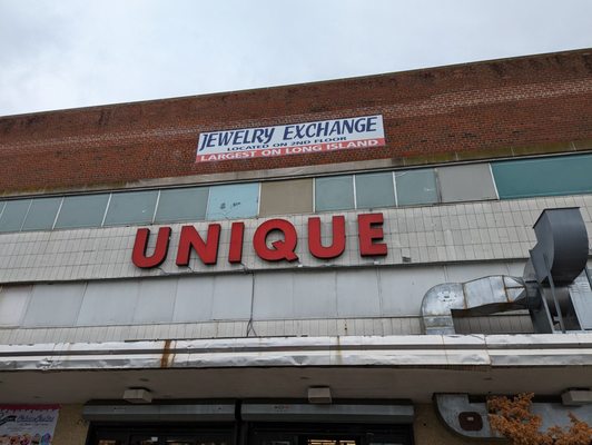 MYUNIQUE THRIFT - LEVITTOWN - Updated August 2025 - 68 Photos & 57 Reviews - 3041 Hempstead Tpke ...