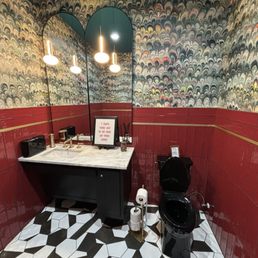 FUN BUNS - Updated July 2025 - 144 Photos & 88 Reviews - 15000 SH-46W ...