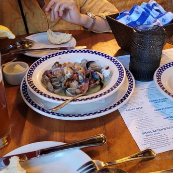 DUKE’S SEAFOOD GREENLAKE - Updated January 2025 - 505 Photos & 556 ...