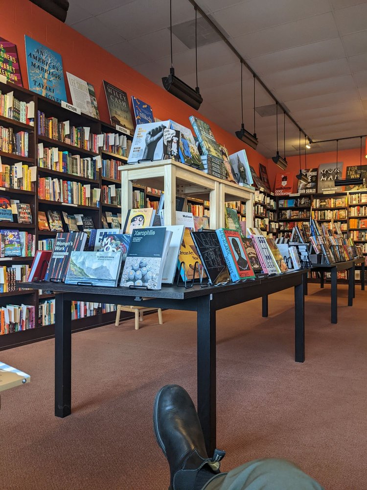 Flyleaf Books Updated June 2025 35 Photos 71 Reviews 752 Martin