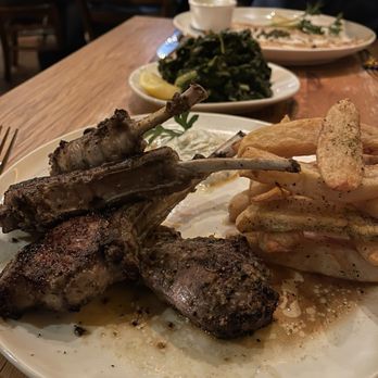 ESTIA - Updated October 2025 - 439 Photos & 313 Reviews - 222 N Radnor ...