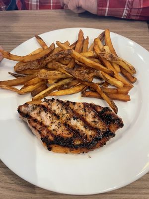 THE 202 TAVERN - Updated July 2025 - 17 Photos - 202 S Main St, Celina ...