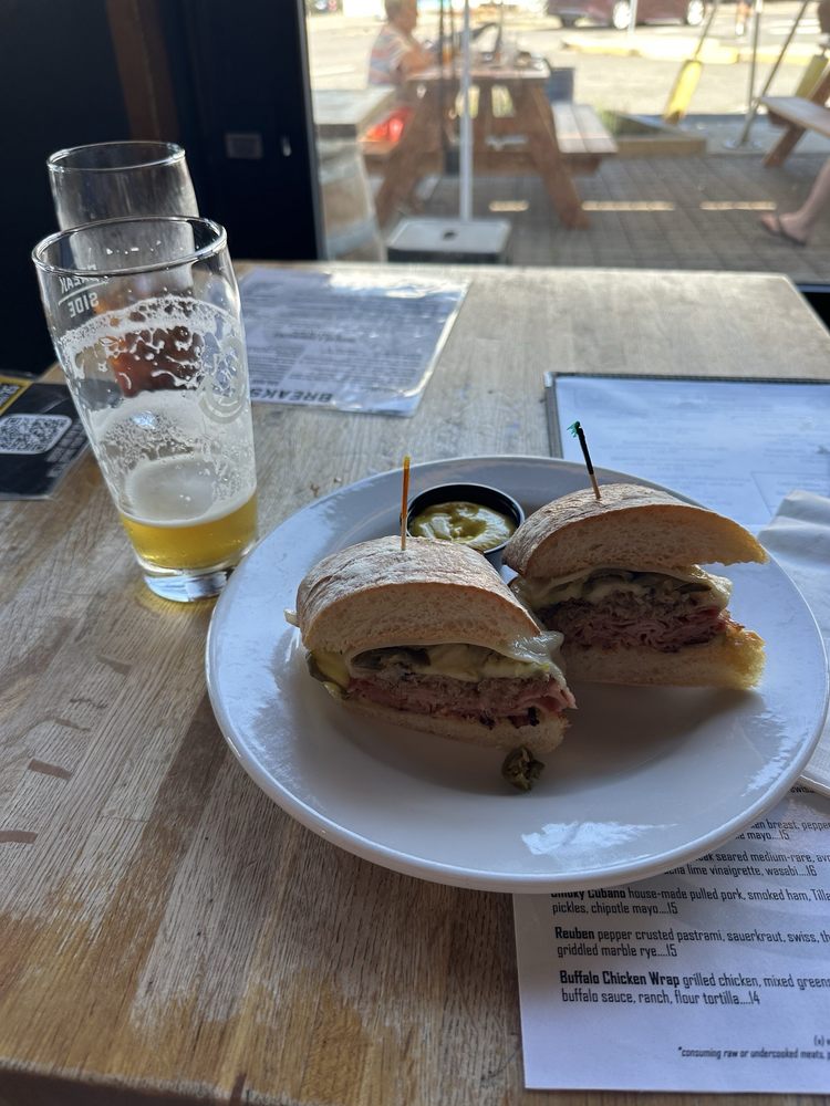 BREAKSIDE BREWERY - Updated December 2025 - 602 Photos & 730 Reviews ...