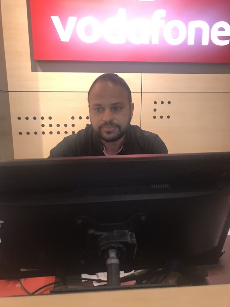 VODAFONE PARKMORE - Shop Q4, Parkmore Shopping Cnt, Cheltenham Rd ...