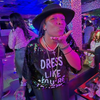 FAMOUS LOUNGE - Updated December 2025 - 86 Photos & 61 Reviews - 5010 ...