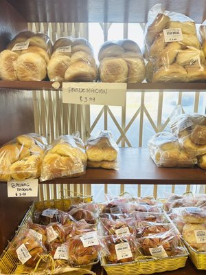 PAMPANGA’S BAKERY ARTESIA - 458 Photos & 252 Reviews - 12226 Artesia ...