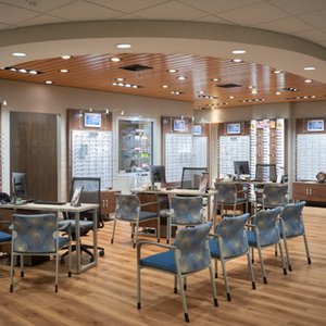 MILWAUKEE EYE CARE - Updated October 2025 - 27 Photos - 17280 W North ...